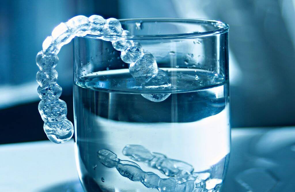 10 Important Do's and Don'ts To Follow With Invisalign